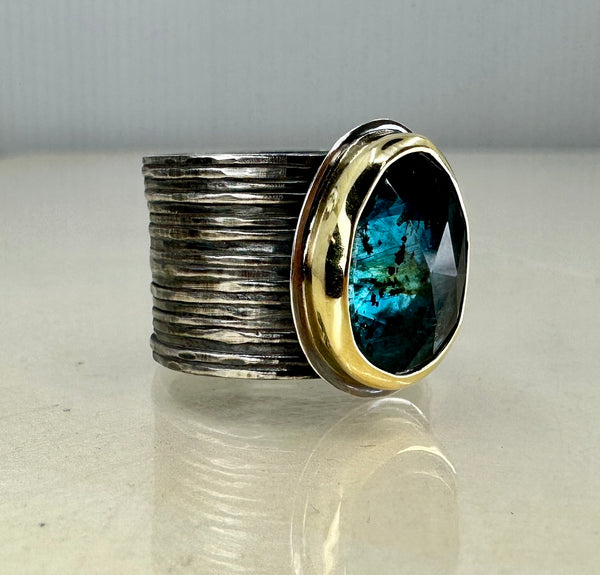 Adjustable Ribbed Band with Teal Moss Kyanite - AUSTIN TITUS STUDIO